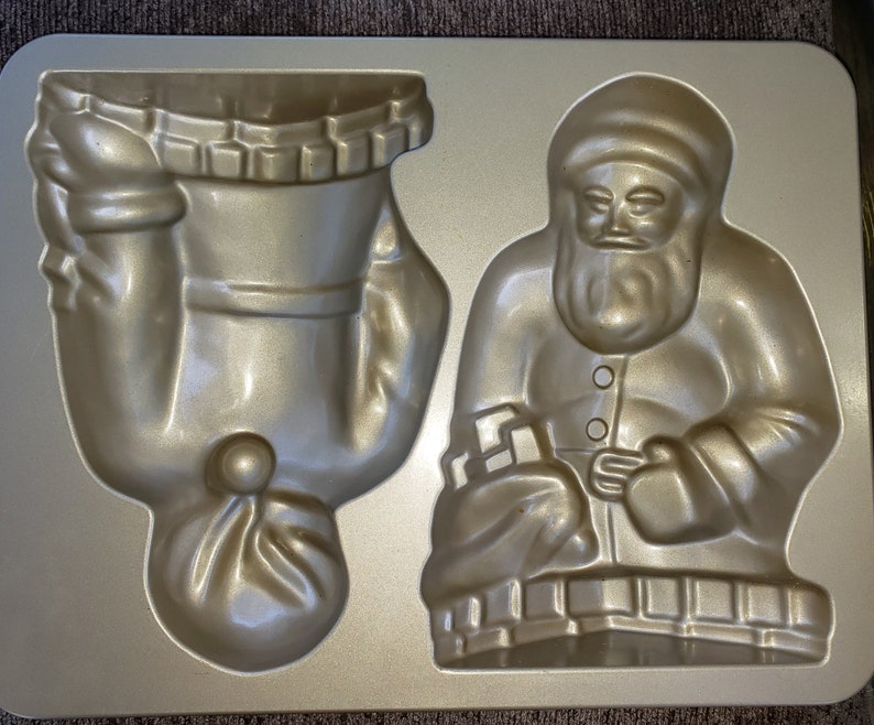 Nordic Ware Santa Cake Pan 10 Cup Heavy Cast Aluminum NIB Made in USA ...