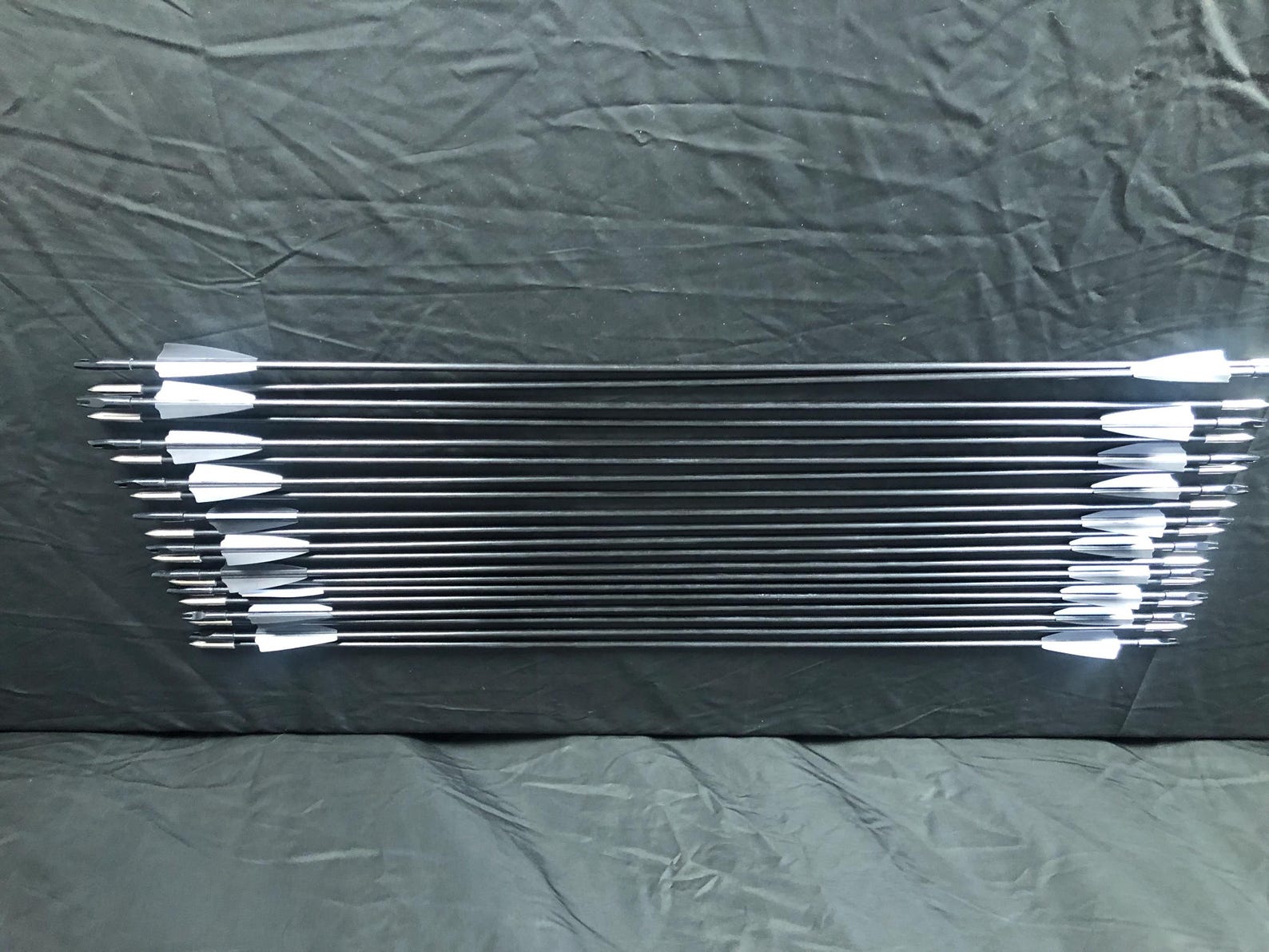 Handcrafted 20x Arrow Combo, 31.5" Arrows for 30-40lbs Bows, Sharp ...