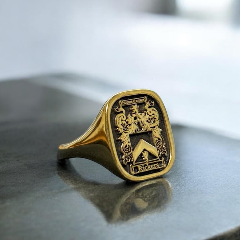 Coat of Arms Signet Ring, Family Crest Pinky Ring Men, Custom Clan ...