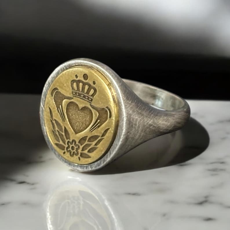 Claddagh Signet Ring – Silver Celtic Heart Hands Crown Pinky Jewelry - Etsy