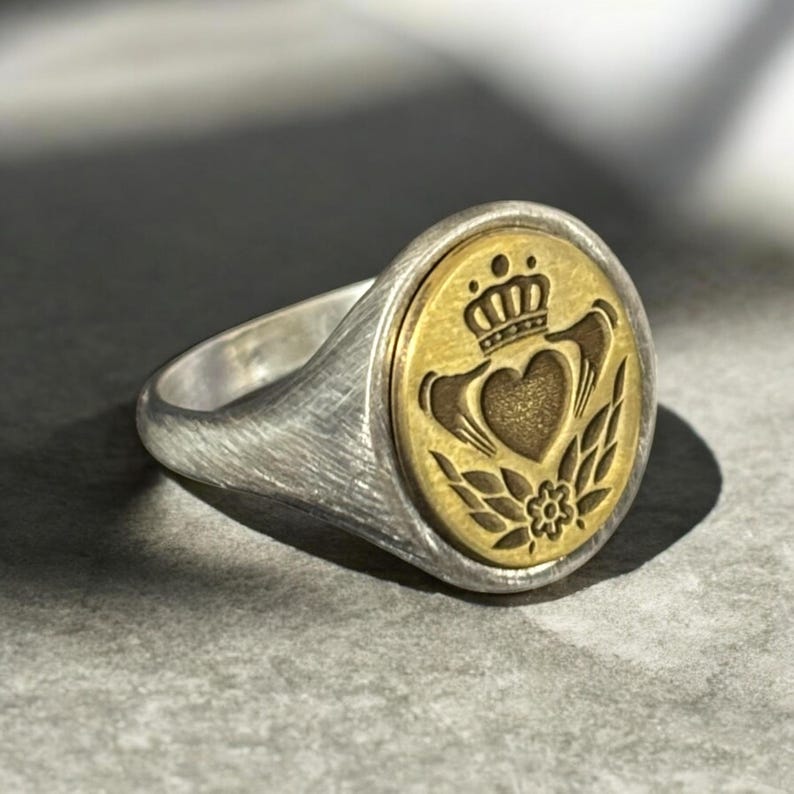 Claddagh Signet Ring – Silver Celtic Heart Hands Crown Pinky Jewelry - Etsy