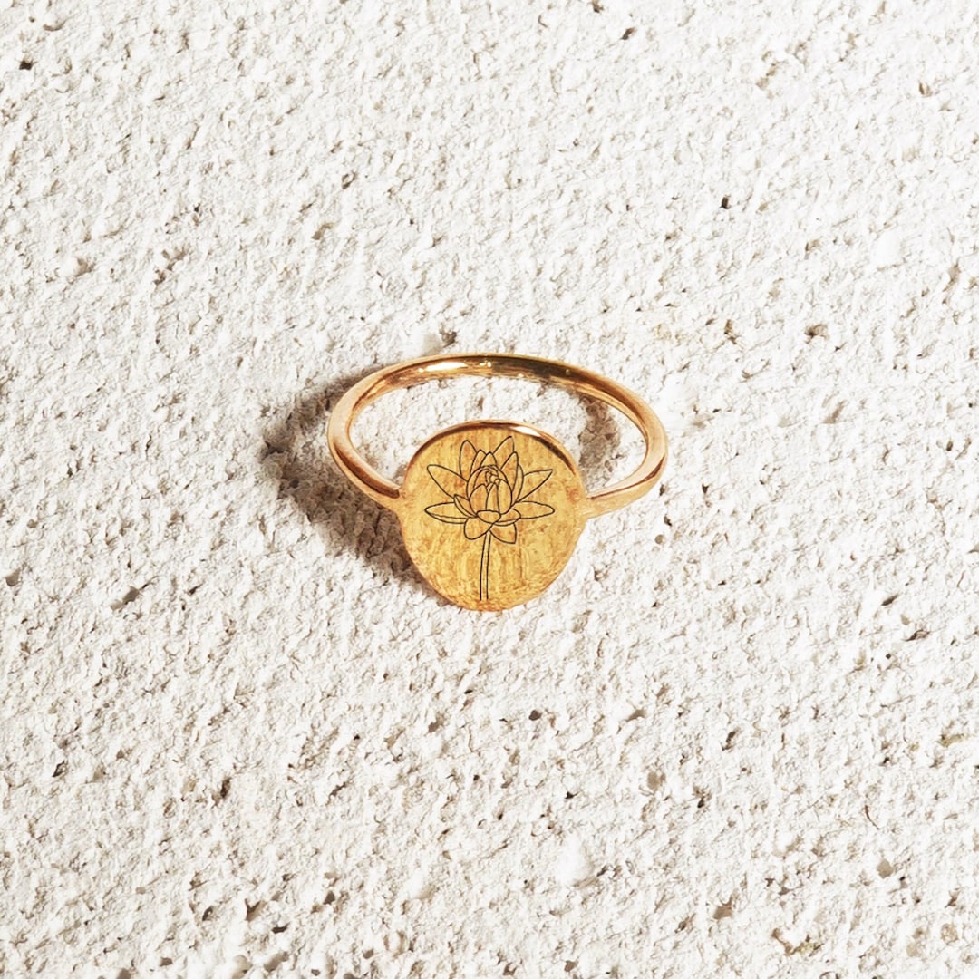 Birth Month Flower Ring, Floral Bouquet Tiny Ring, Personalized Oval ...