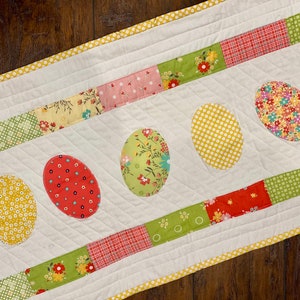 Easter Egg Applique Table Runner Pattern – Quilted Spring Decor (PDF ...