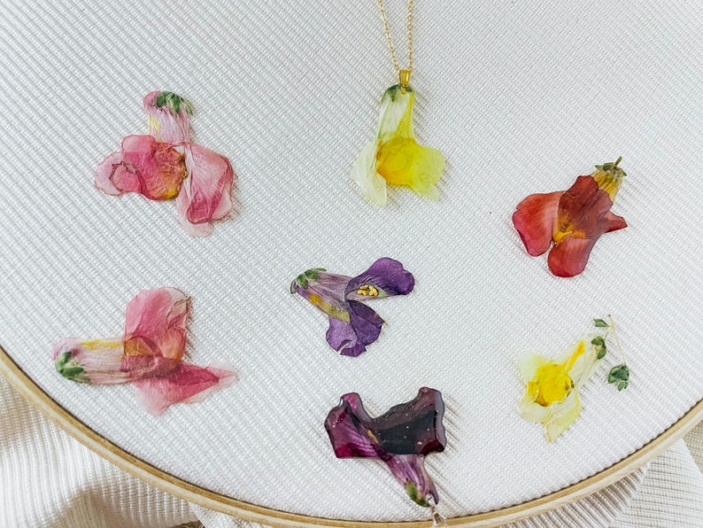 Real Snapdragon Blossom Petal Pendant on Chain• Resin Flower Necklace ...