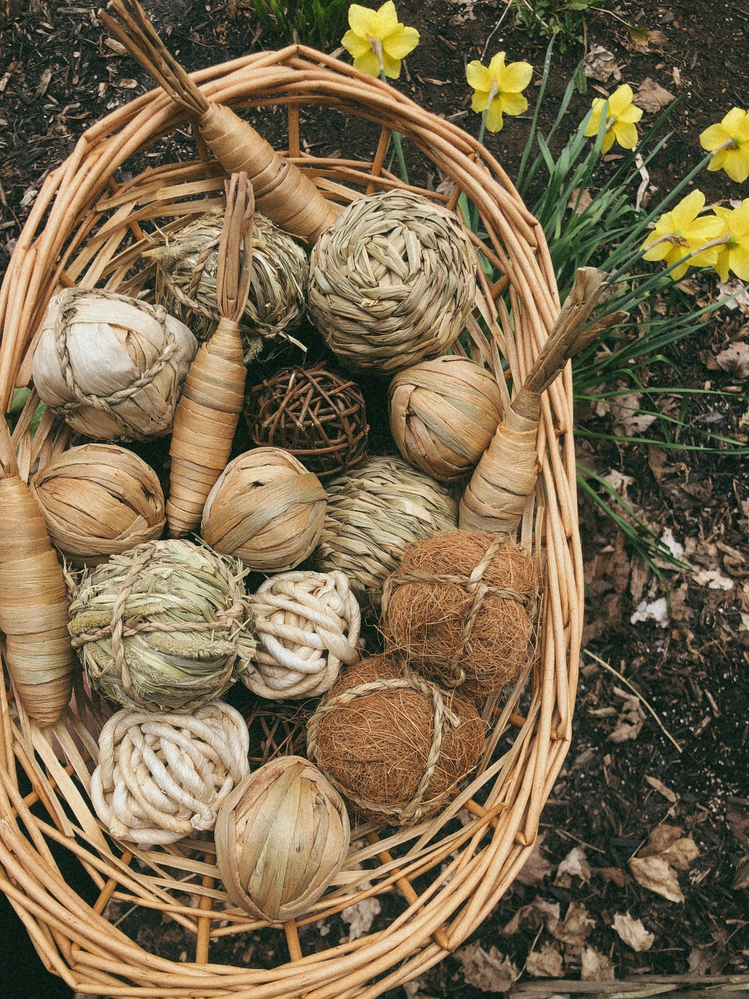 Natural Bunny Chew Toys, Small Animal Chew Balls, Rattan, Willow, Grass ...