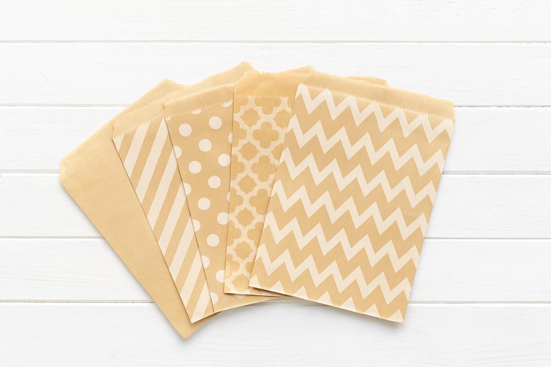 Retro Paper Sweet Bags Spots and Stripes, Treat and Favour Bags for ...