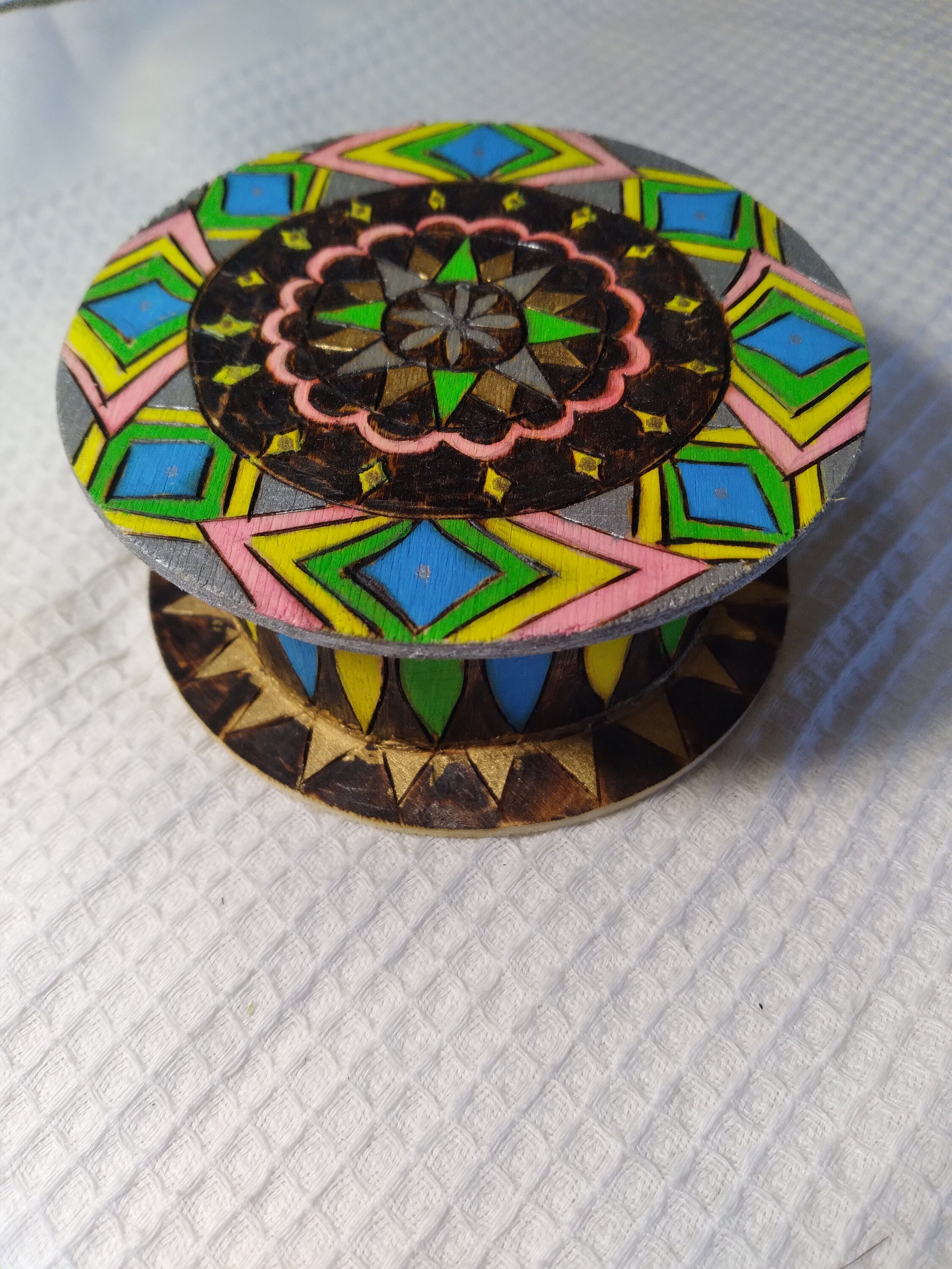 Neon Round Pyrography Box - Etsy
