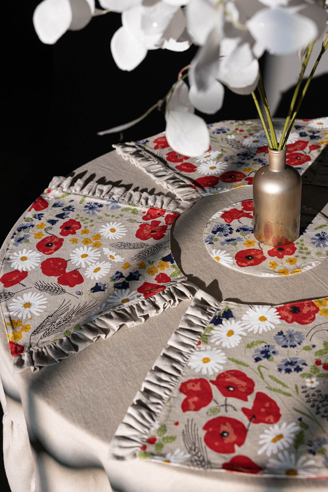 Floral Wedge Placemat Set for Round Table, Poppy Flower Double Layered ...