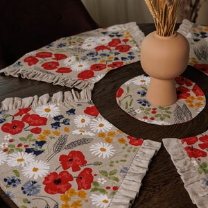 Floral Wedge Placemat Set for Round Table, Poppy Flower Double Layered ...