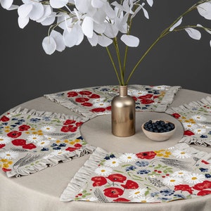 Floral Wedge Placemat Set for Round Table, Poppy Flower Double Layered ...