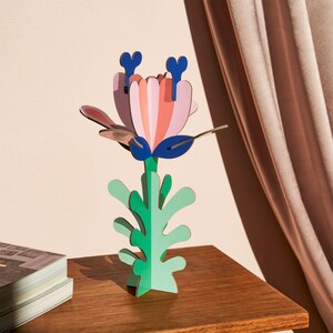 OCTAEVO Flower Paper Sculpture 1 Recycled Cardboard 3D Decor, Easy-to ...