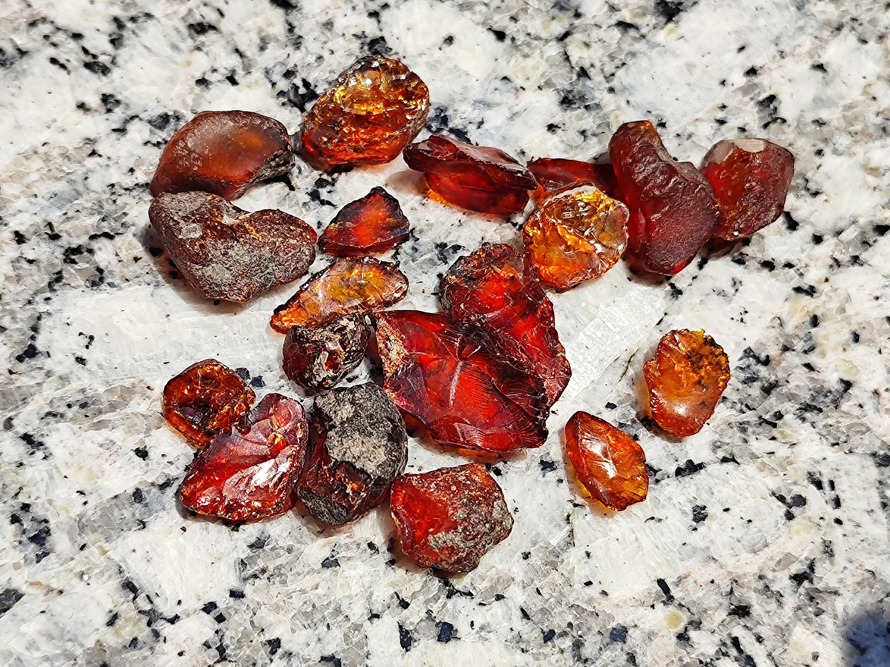 Beautiful RAW BALTIC AMBER Crystal Gemstone, Wholesale Natural Rough ...