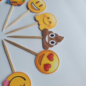 Emoji Cupcake Toppers. - Etsy