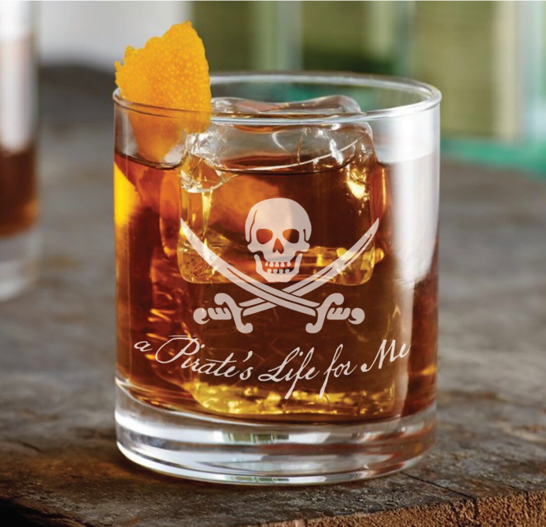 Rocks Glass Pirate Theme Etched glass 9 oz. Skull and Swords A Pirate's ...