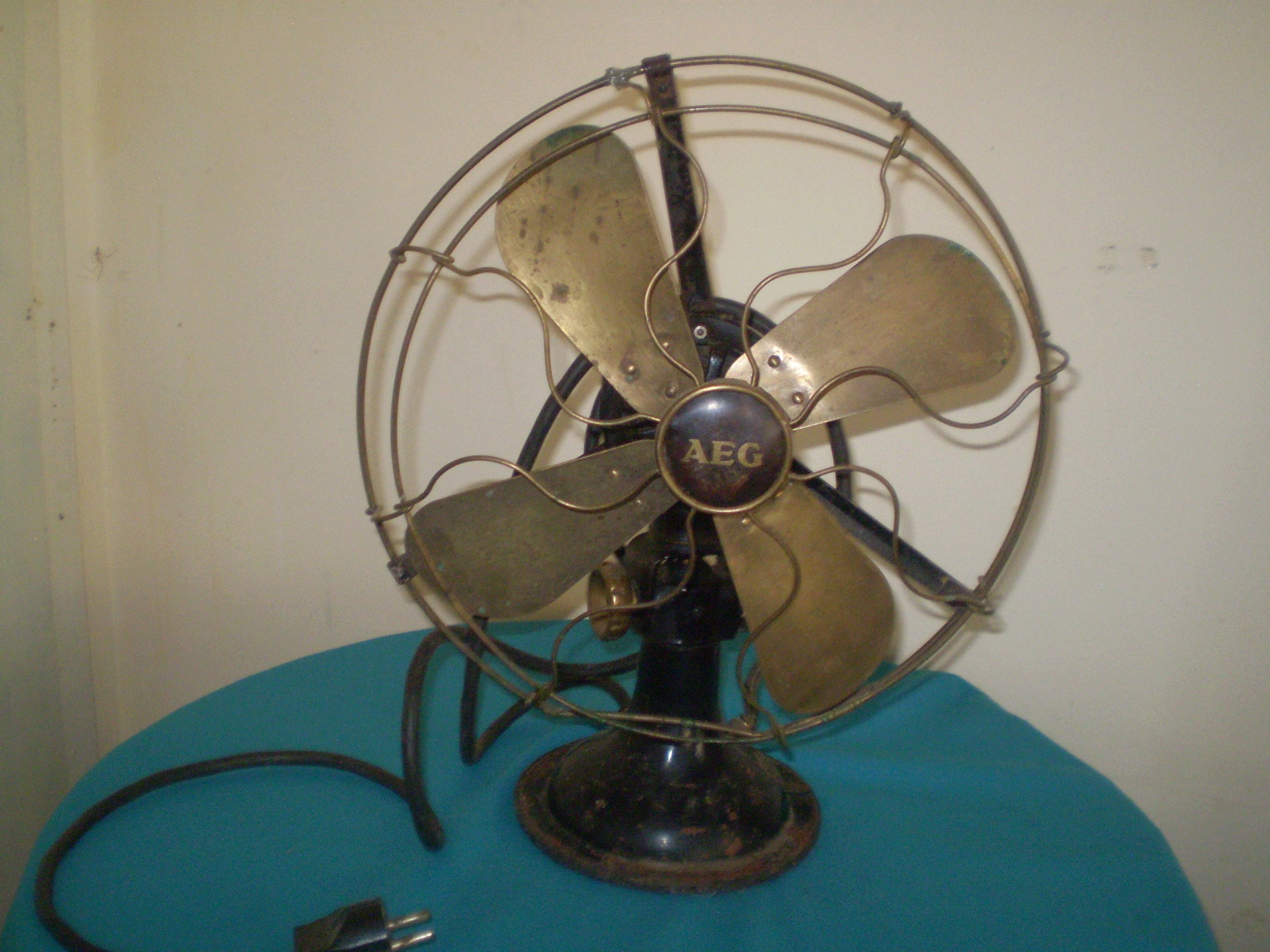 AEG Antiques Original Table Black Electric Fan Works Old Vintage - Etsy