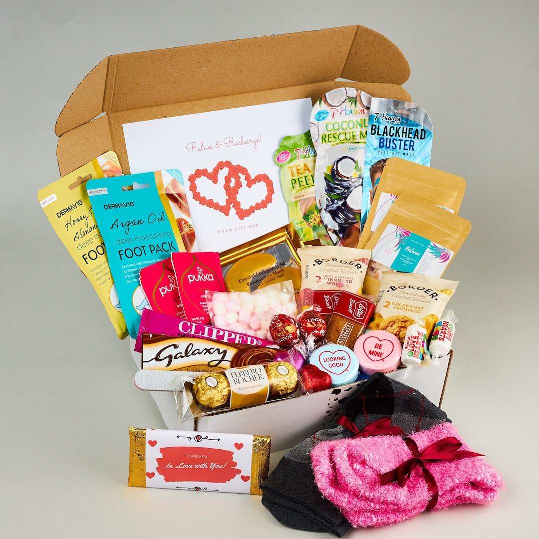Couples Pamper Gift Box: Chocolate, Masks, Biscuits - Etsy