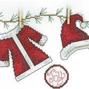 Holiday Clothesline Counted Cross Stitch Pattern by Imaginating - Etsy
