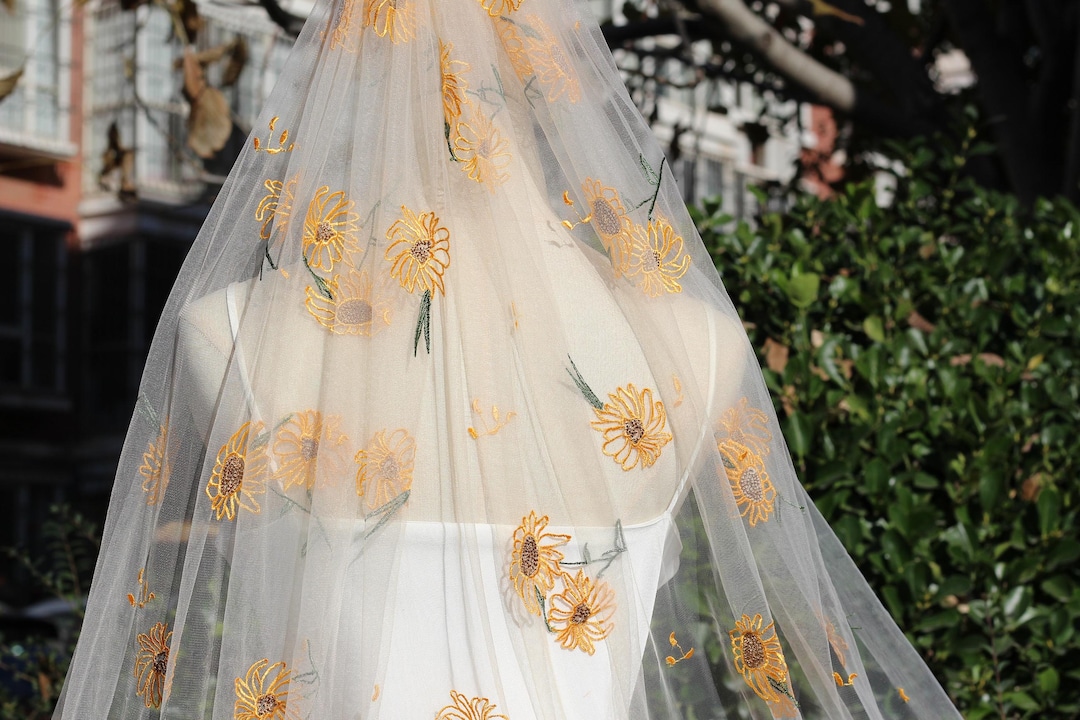 Yellow Sunflower Wedding Veil,wildflower Veil,floral Embroidery Bridal ...