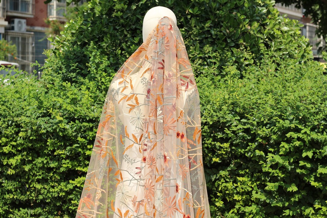 Autumn Embroidered Wedding Veil, Floral Lace Edge - Etsy