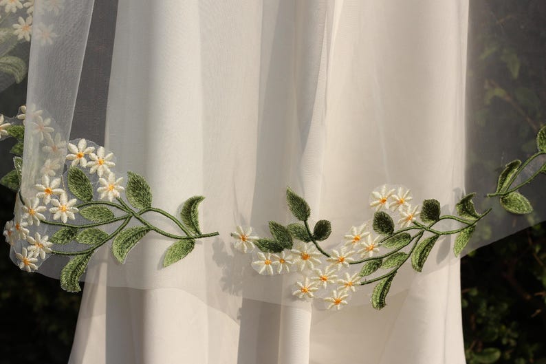 Leaves Greenery Wedding Veil,boho Floral Bridal Veil,leaf Embroidery ...