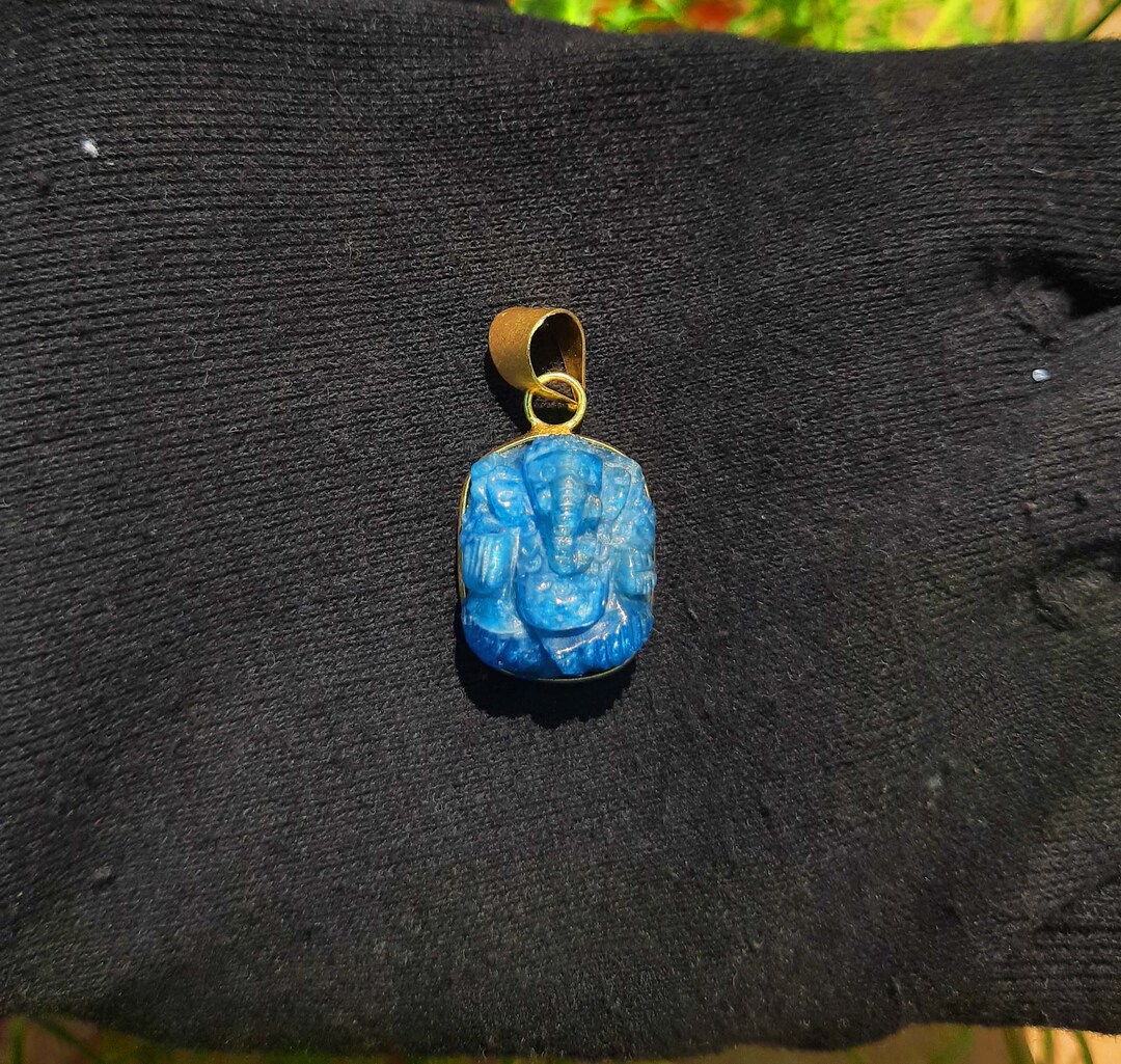 Hindu God Ganesh Ji Pendant, Natural Apatite Gemstone Pendant ...