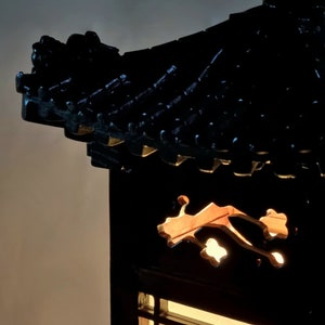 Korean Traditional Hanok Roof Tiles Desk or Floor Lamp the Four ...