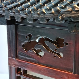 Korean Traditional Hanok Roof Tiles Desk or Floor Lamp the Four ...