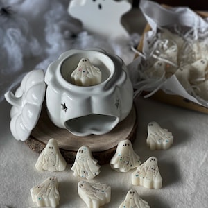 Ghost Wax Melts: Highly Scented Halloween Spooky Melts - Etsy
