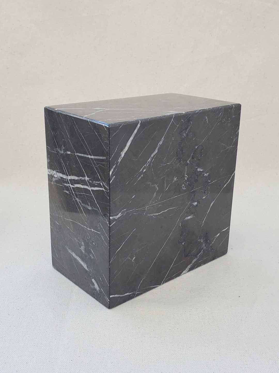 Black Marble Cremation Urn for Ashes, 300 Cubic Inch Capacity, Memorial ...