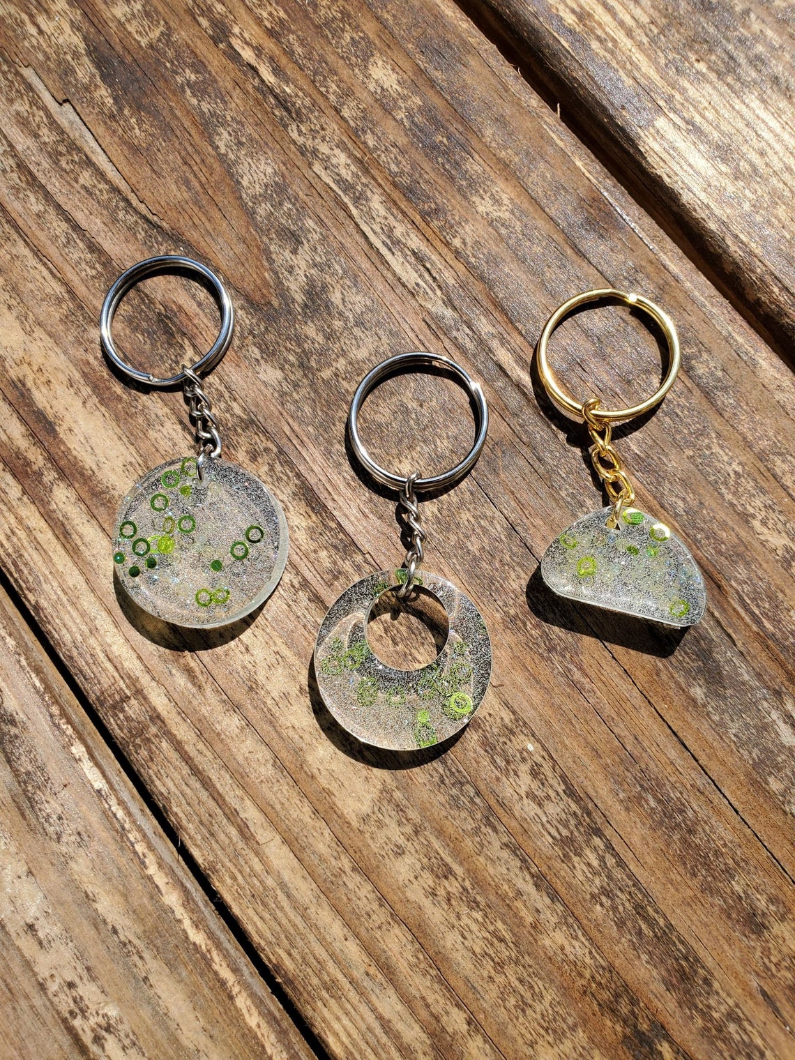 Green Keychain/ Glitter keyfob/ key chain/ key fob/ resin art | Etsy