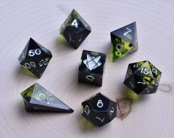 Blood Wine Full Polyhedral Sharp Edge Dice Set Black and Red Dungeons ...