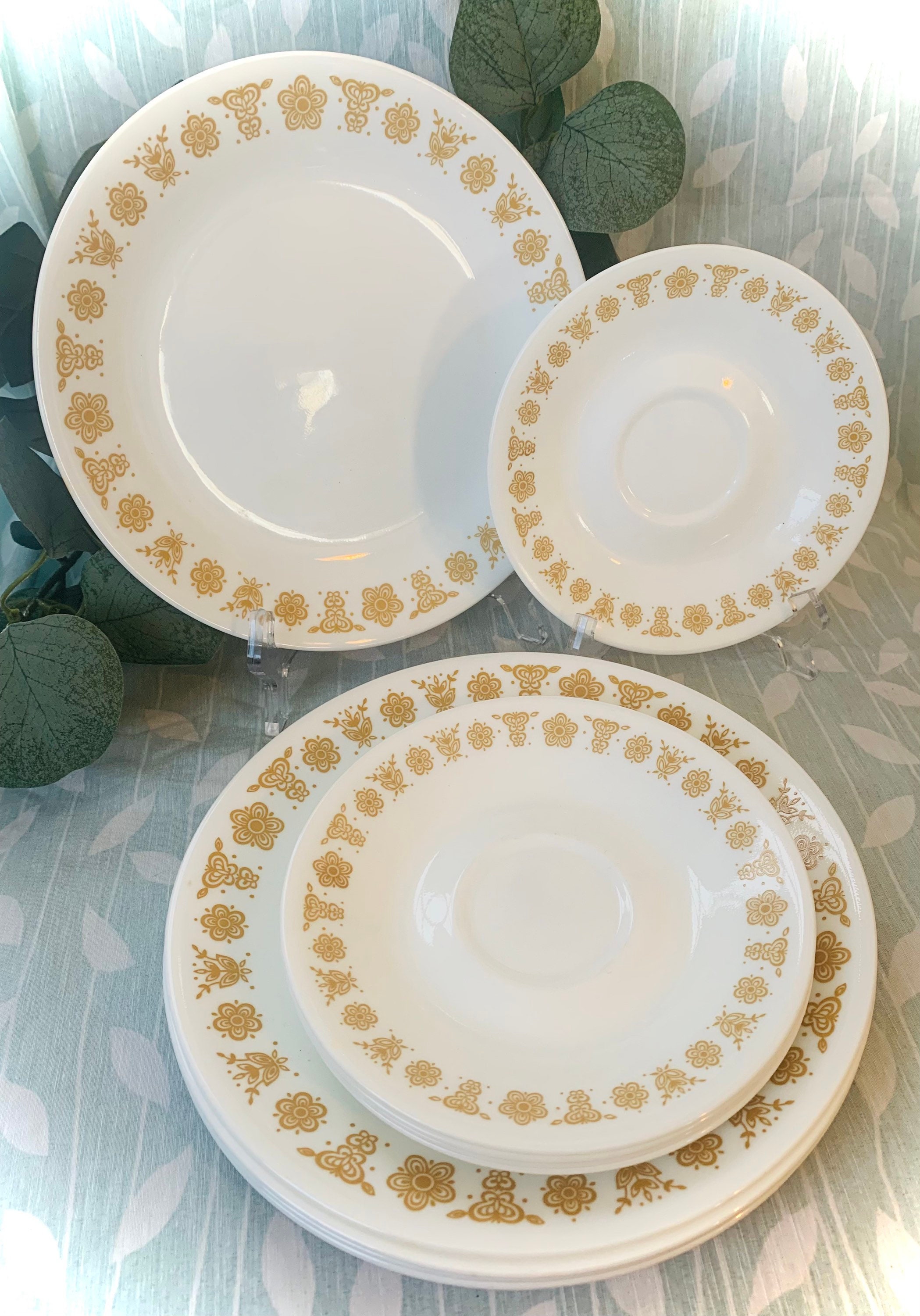 Vintage Corelle “butterfly” Pattern Plates and Saucers - Etsy