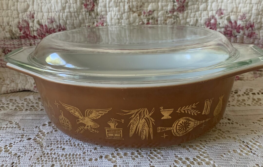 Vintage Pyrex Early American Brown and Gold Casserole Dish With Lid - Etsy