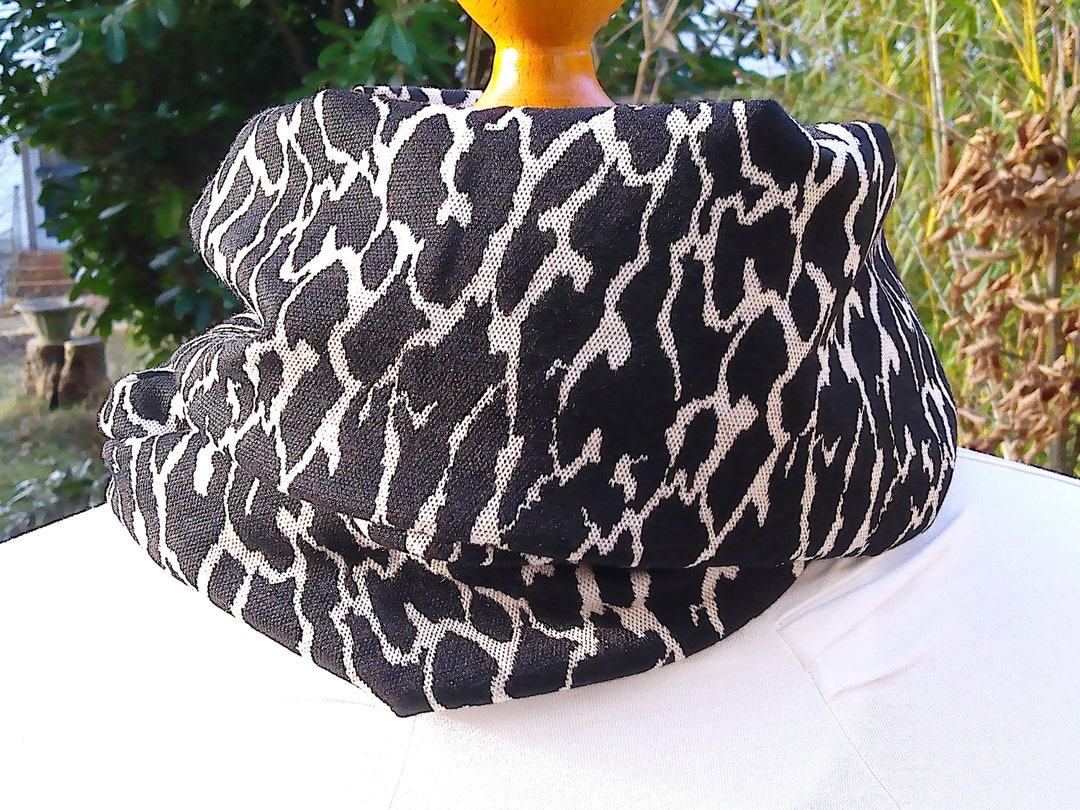 Jacquard Knit From Italy, Loop Scarf, Infinity Scarf, Leo, Leopard ...