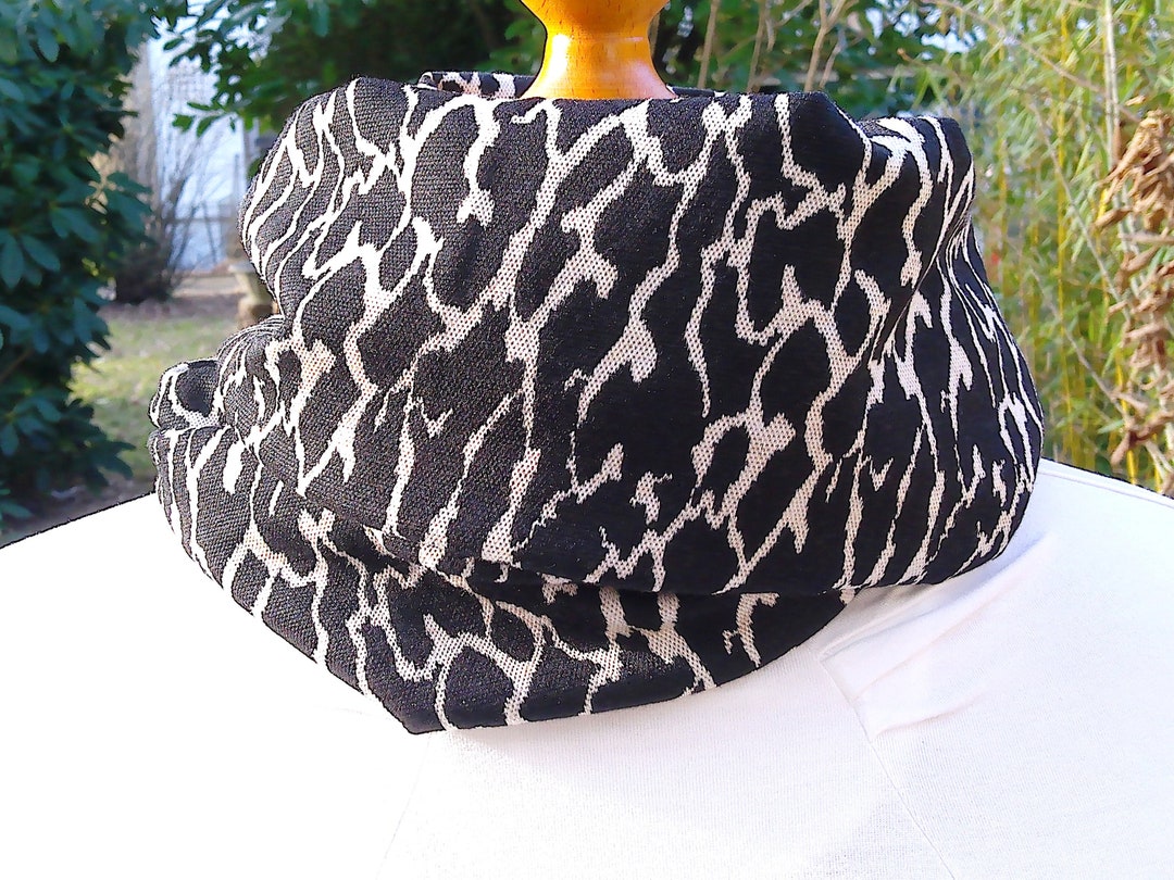 Leo Jacquard Knit From Italy, Loop Scarf, Infinity Scarf, Leo, Leopard ...