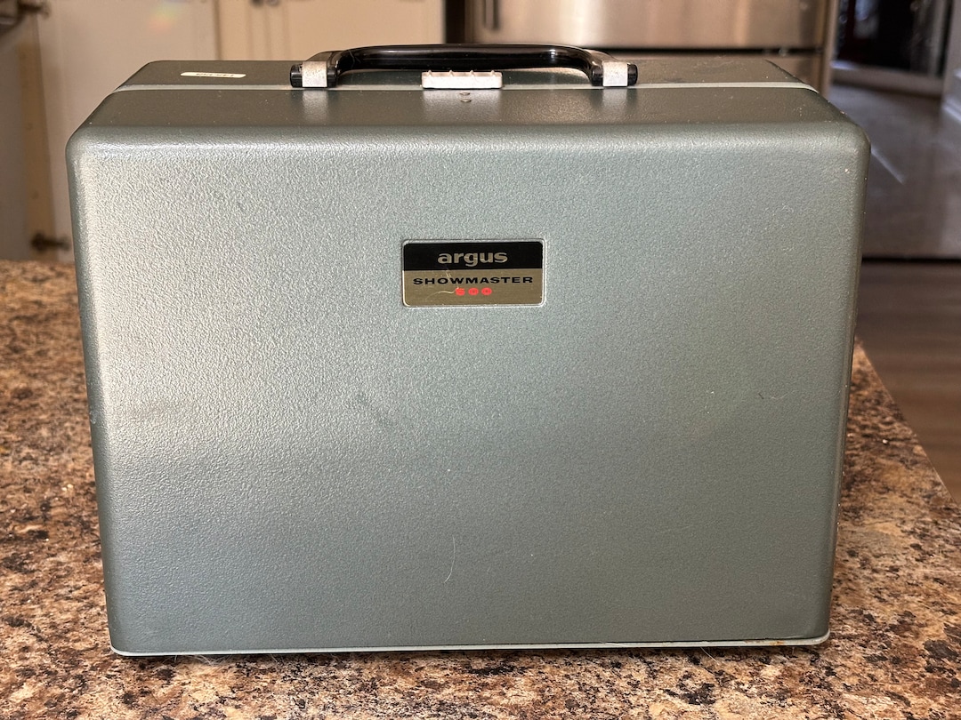 MCM the Argus Showmaster Model 450 Slide Projector. *NEW and Never Used ...