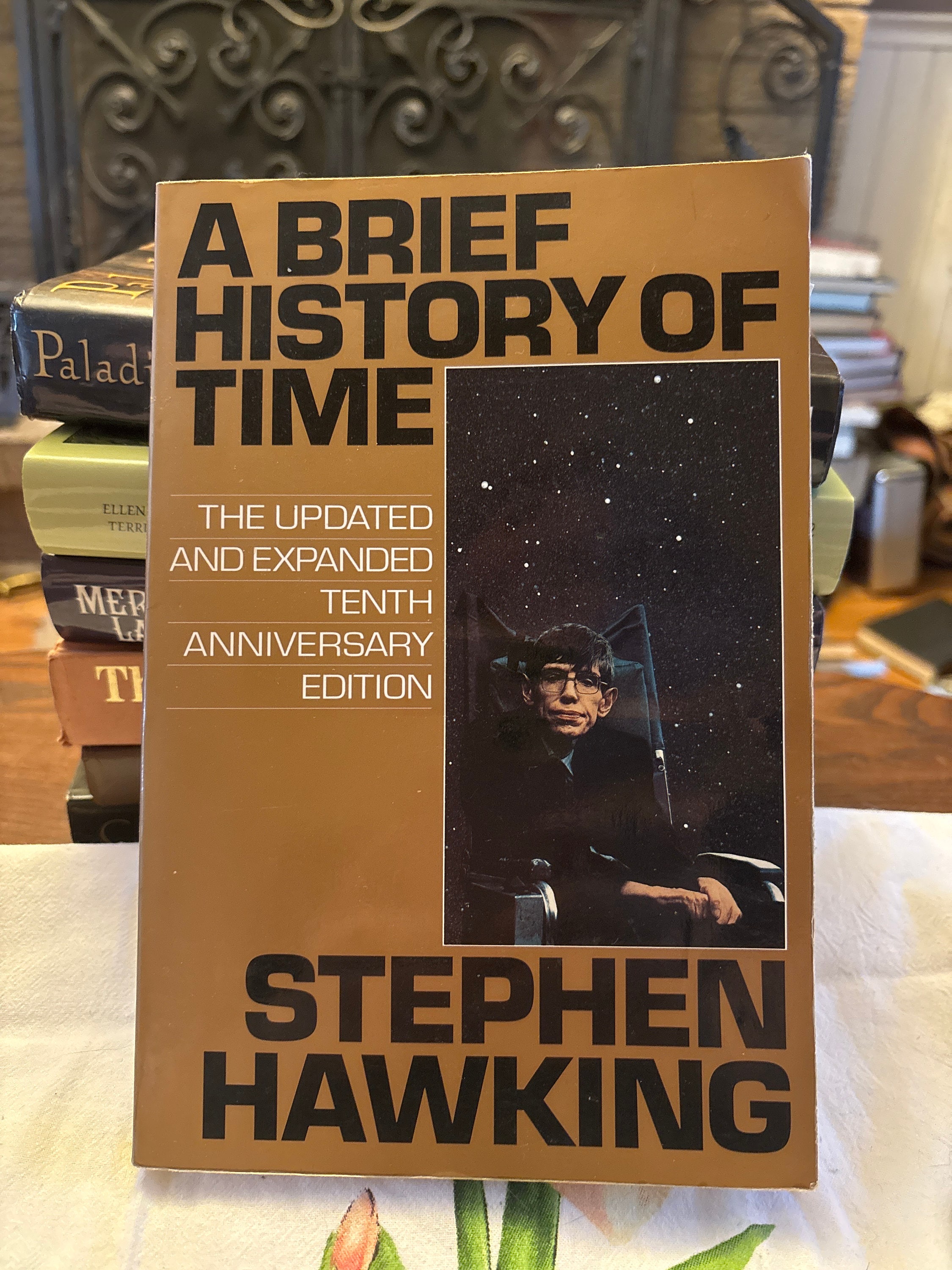 Softcover Book A Brief History of Time” by Stephen Hawkings. Non ...