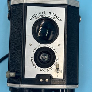 1950s MCM Brownie Reflex Synchro Model Camera. Uses Kodak 127 Film. - Etsy