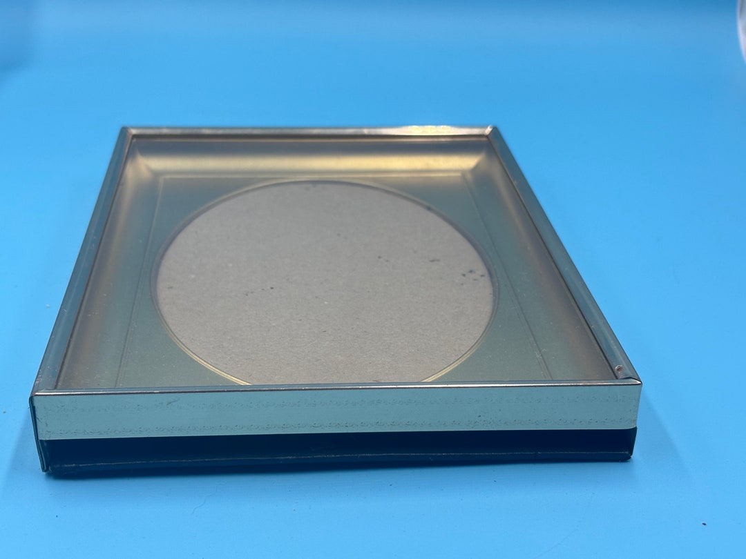 One 8”x6” MCM Gold Toned Metal Shadowbox Frame. Vintage Photo Frame ...