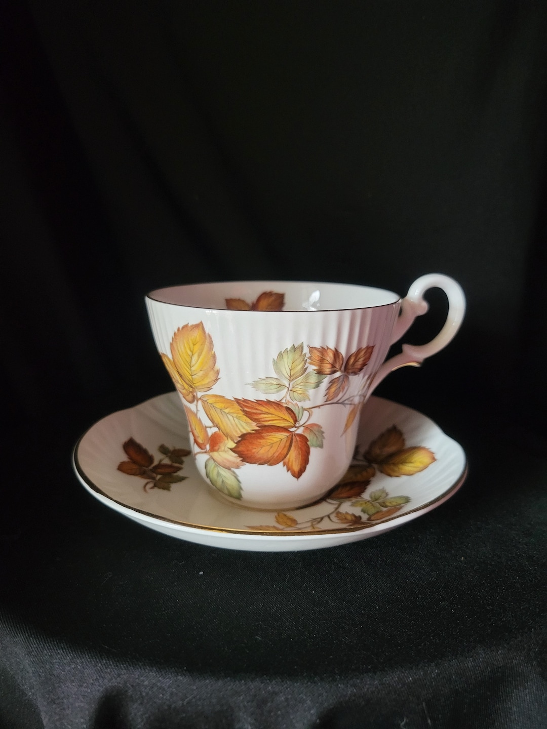 Vintage Crown Staffordshire Tea Cup & Saucer Berry Leaf Design - Etsy