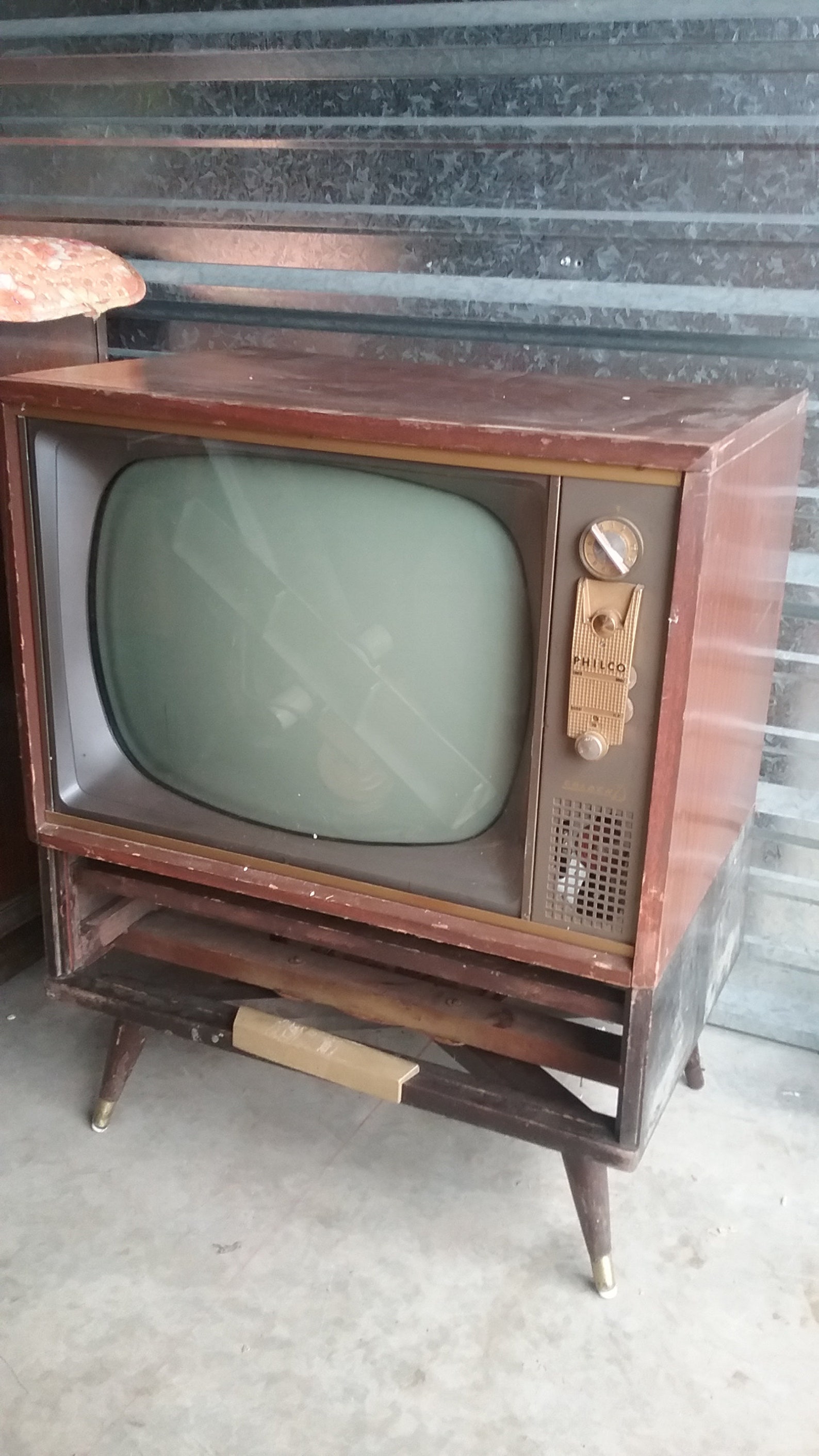 VINTAGE Antique Television Sets 4 Sale: Tak-ur-pic. - Etsy