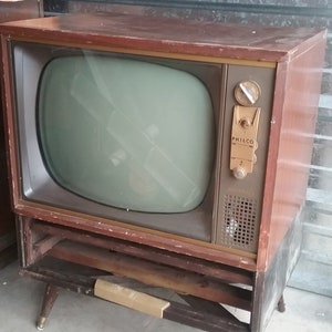 VINTAGE Antique Television Sets 4 Sale: Tak-ur-pic. - Etsy