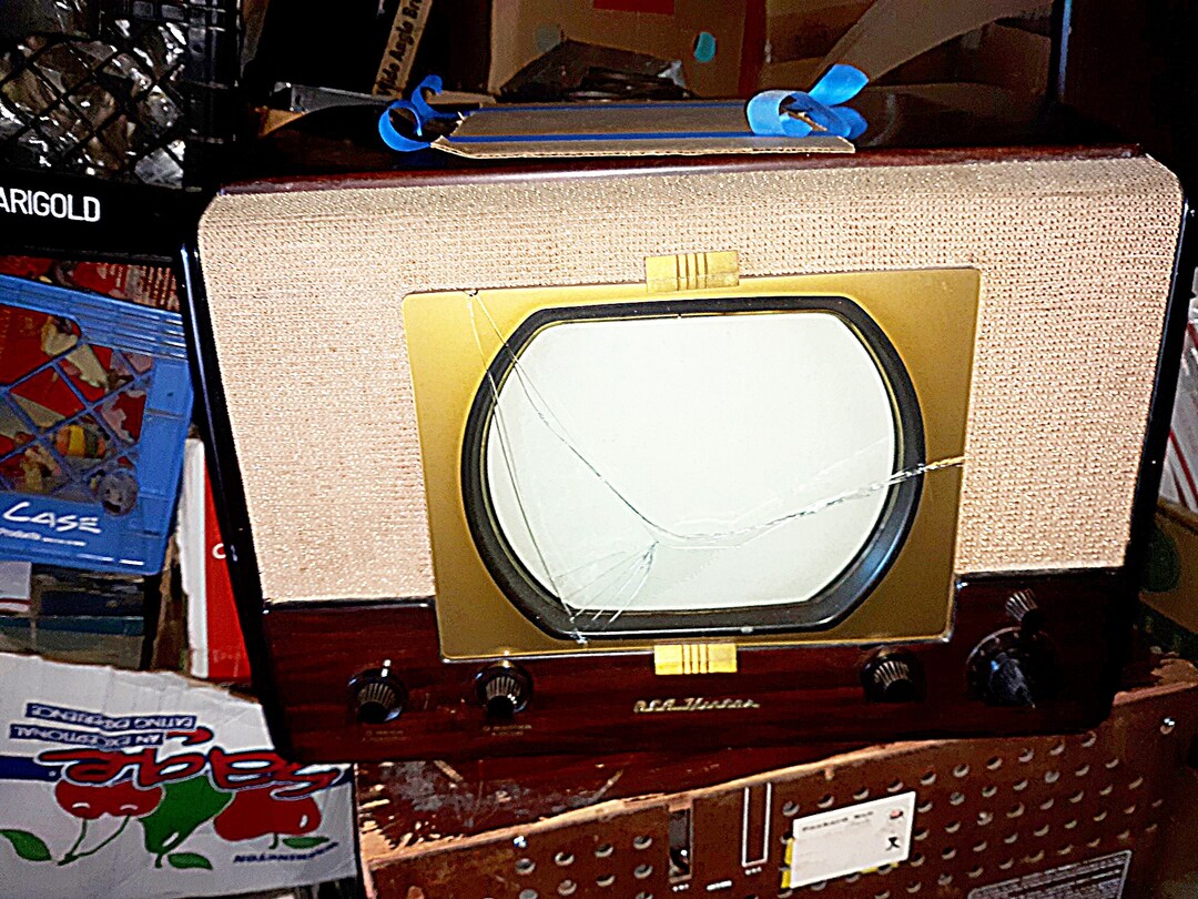 Antique RCA T100 Table-top Television. - Etsy
