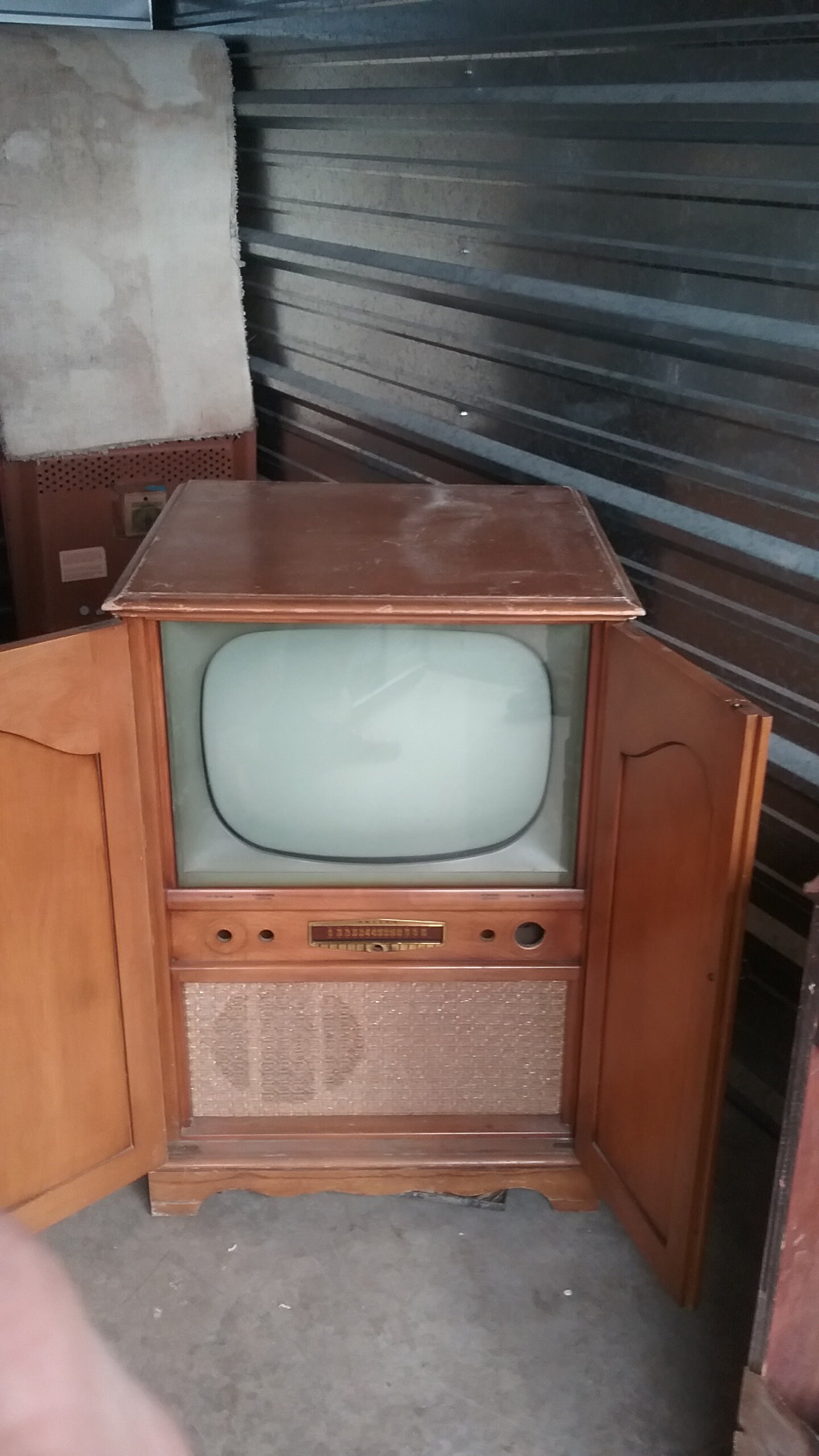 VINTAGE Antique Television Sets 4 Sale: Tak-ur-pic. - Etsy