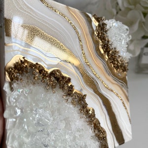 Resin Geode Art, White and Gold, Geode Wall Art, 3D Geode Painting ...