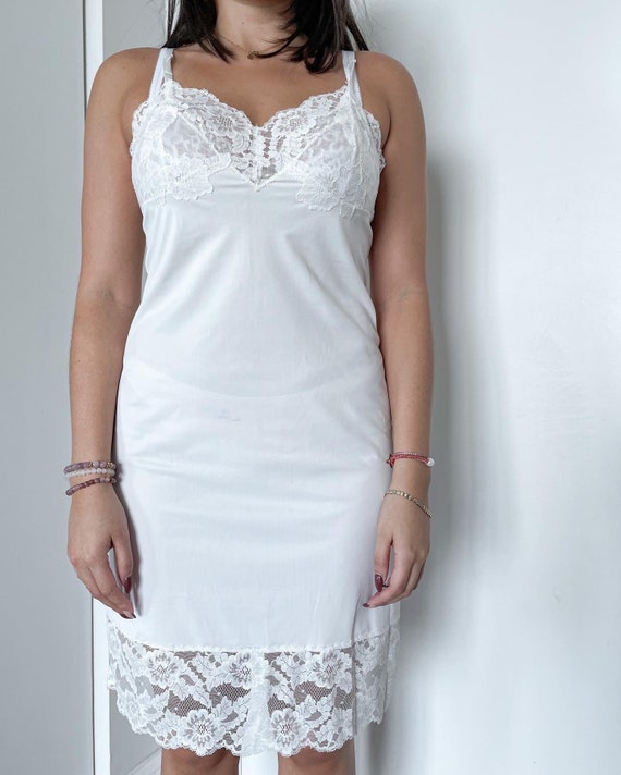 vanity fair vintage white - Gem