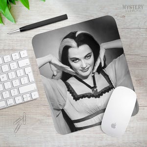 Lily Munster Yvonne De Carlo 1960s Vintage Munsters Vampire Photo ...