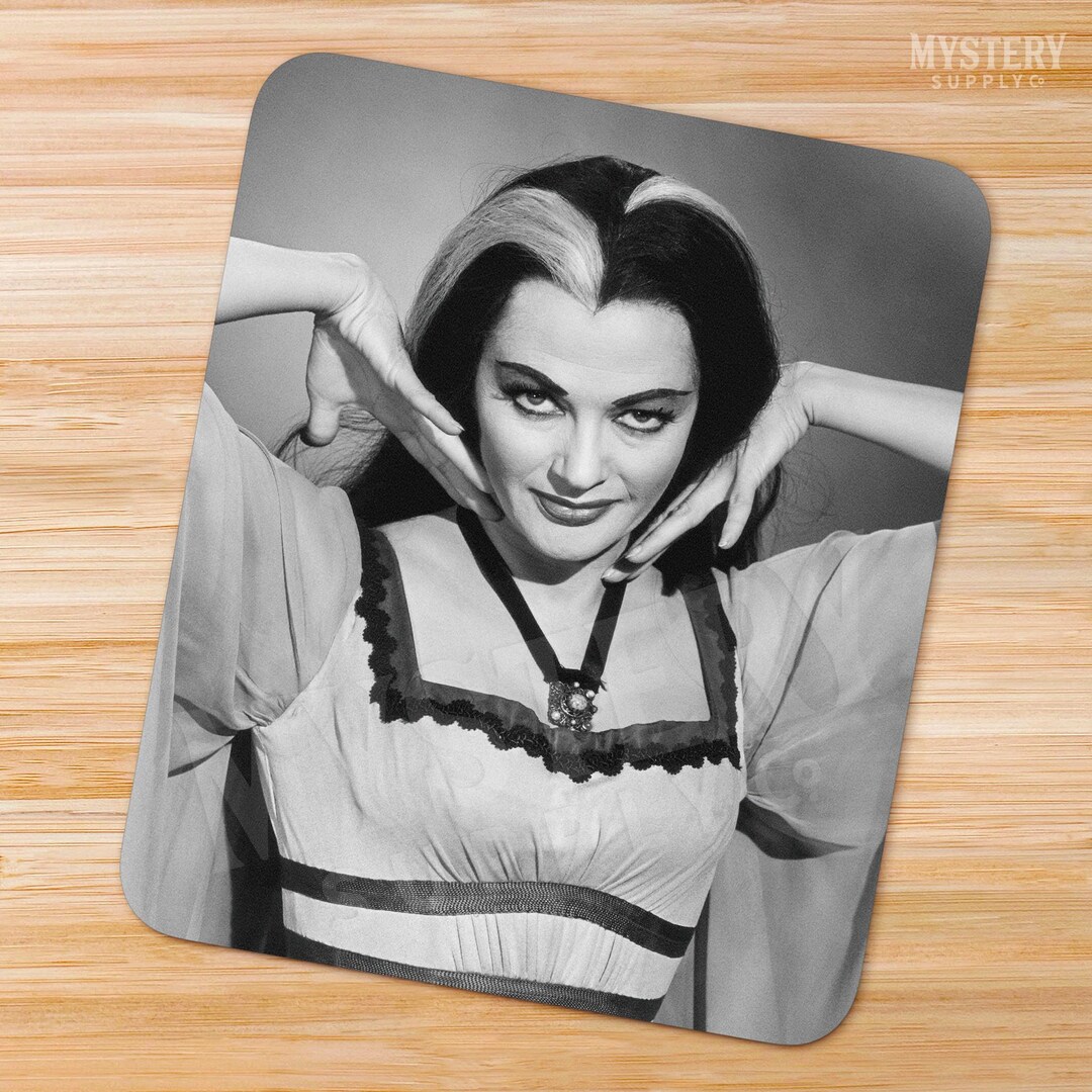 Lily Munster Yvonne De Carlo 1960s Vintage Munsters Vampire Photo ...