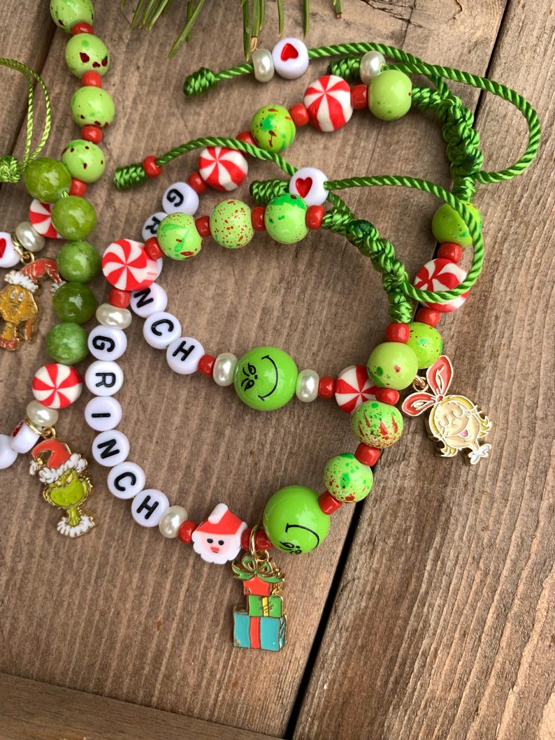 Grinch Charm Bracelet: Holiday Beaded Christmas Jewelry - Etsy