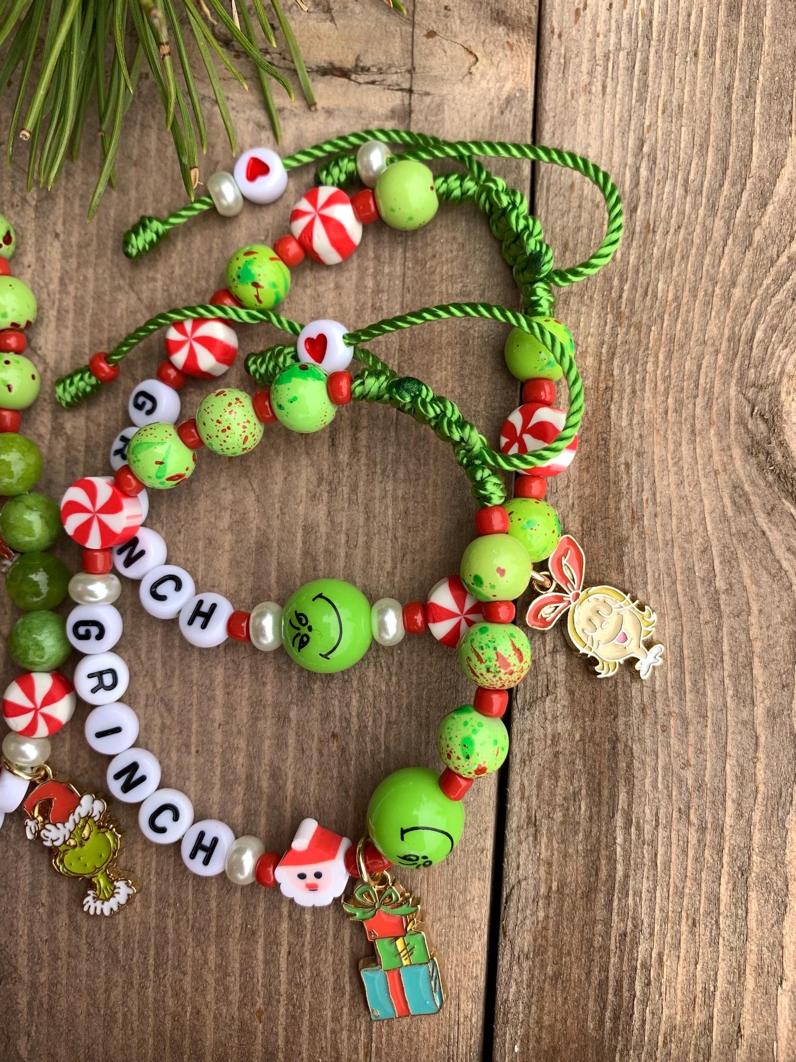 Grinch Charm Bracelet: Holiday Beaded Christmas Jewelry - Etsy